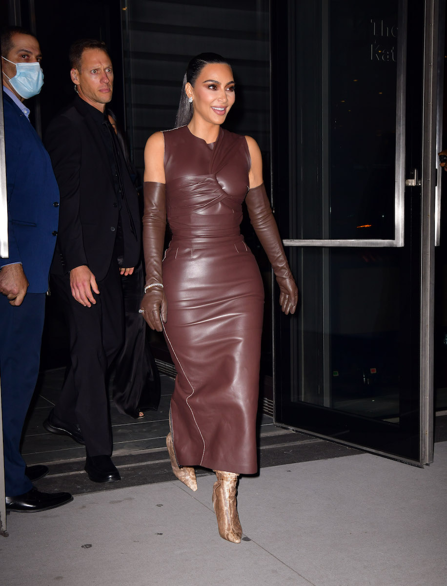 Kim Kardashian in Bathing Suit Says "Aloha" — Celebwell