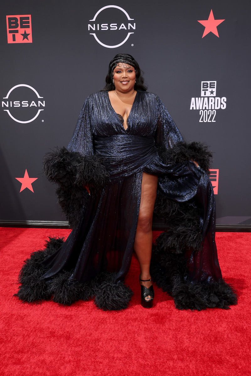 Lizzo in Bathing Suit is "Pretty" — Celebwell