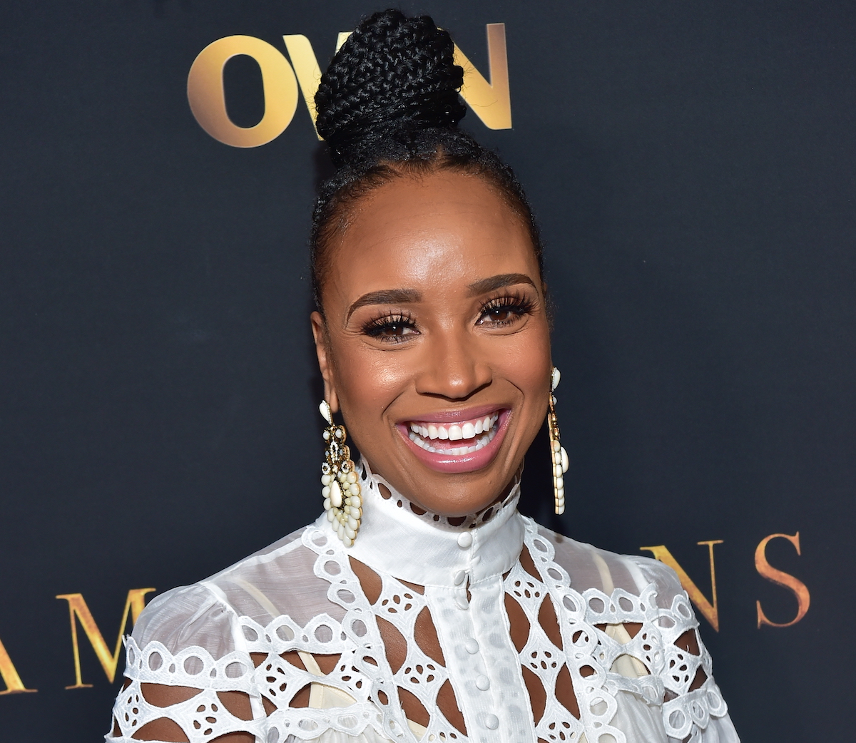 Contessa Metcalfe in Bathing Suit Says "Transparency is Freedom ...