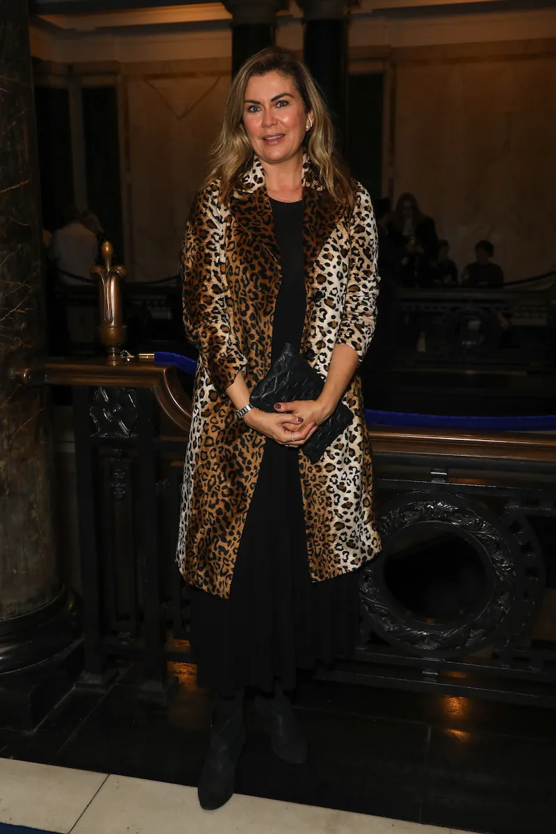 Amanda Lamb in Bathing Suit Goes "Cold Water Swimming" — Celebwell