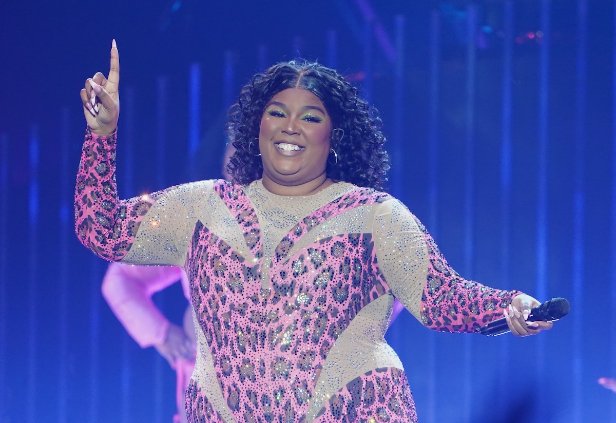Lizzo in Bathing Suit Says "Bahamas, You Ready?" — Celebwell