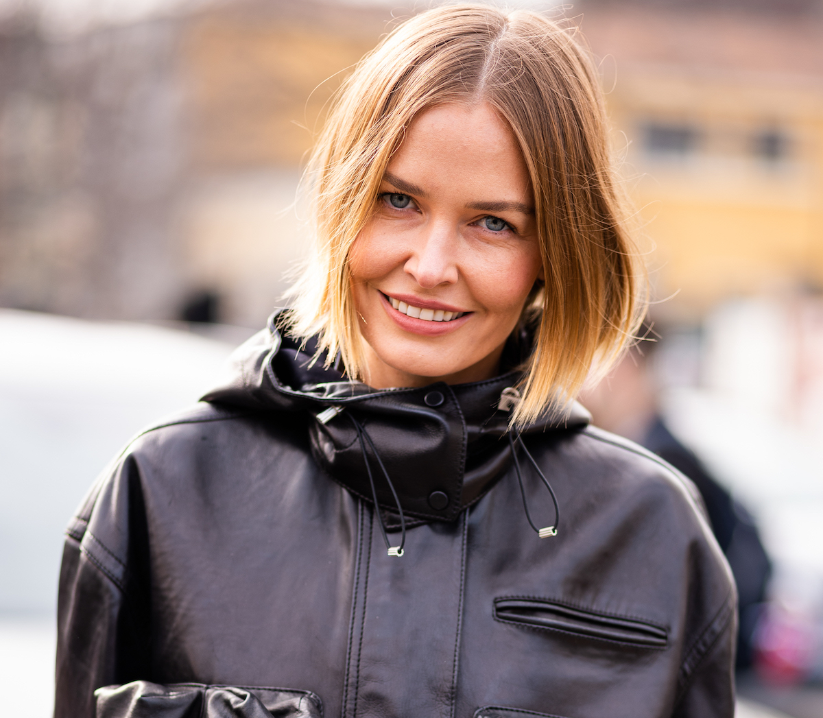 Lara Worthington in Bathing Suit "Looks Amazing" — Celebwell