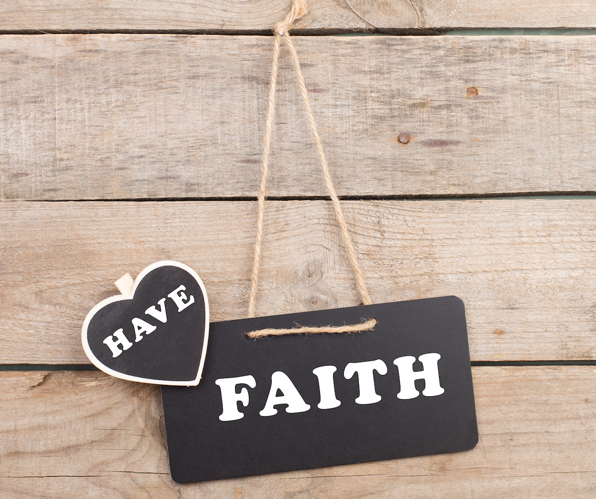 Brooke Monk in Bathing Suit Says "I Love You" — Celebwell