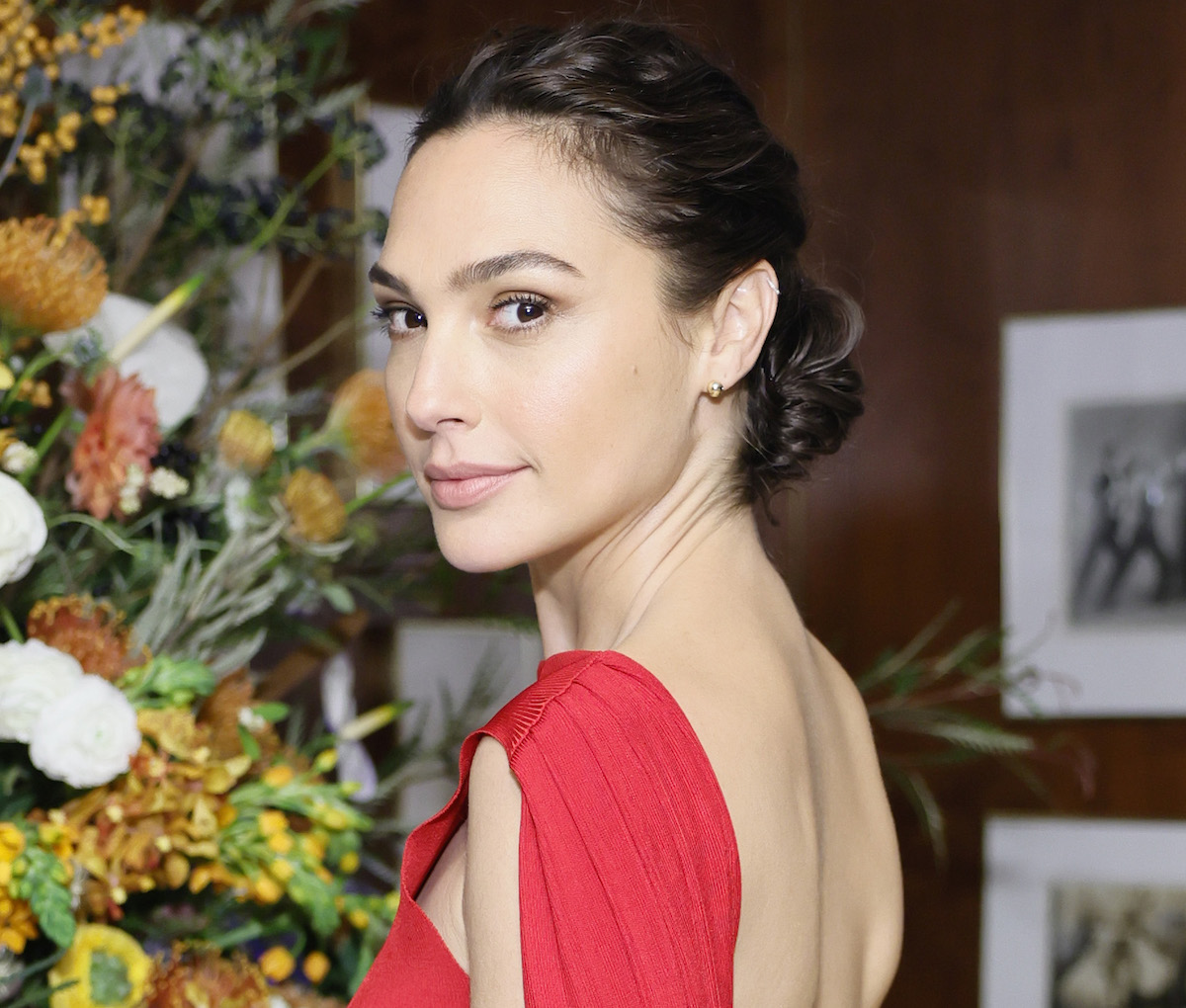 Gal Gadot In Bathing Suit Has A Happy Birthday — Celebwell