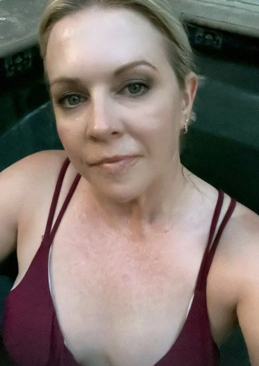 Melissa Joan Hart in Bathing Suit Shares a Special Selfie — Celebwell