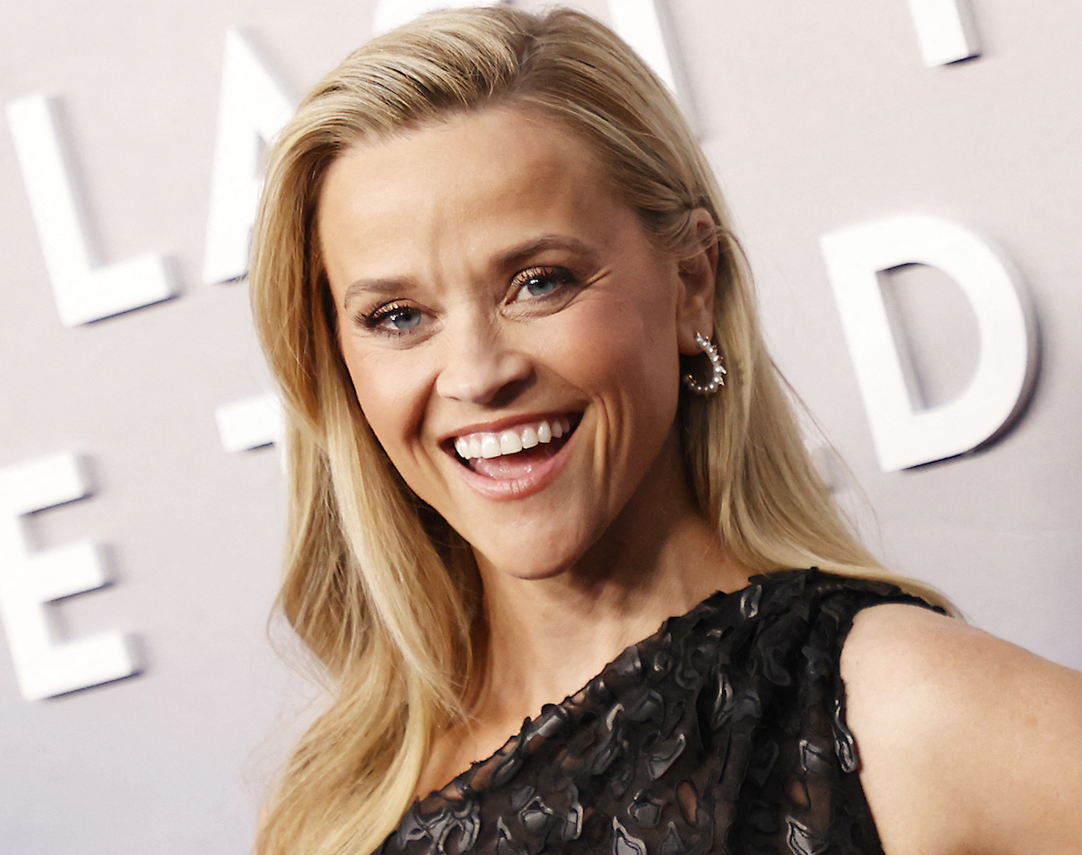 Reese Witherspoon in Bathing Suit Shares Photos of "Summer So Far ...