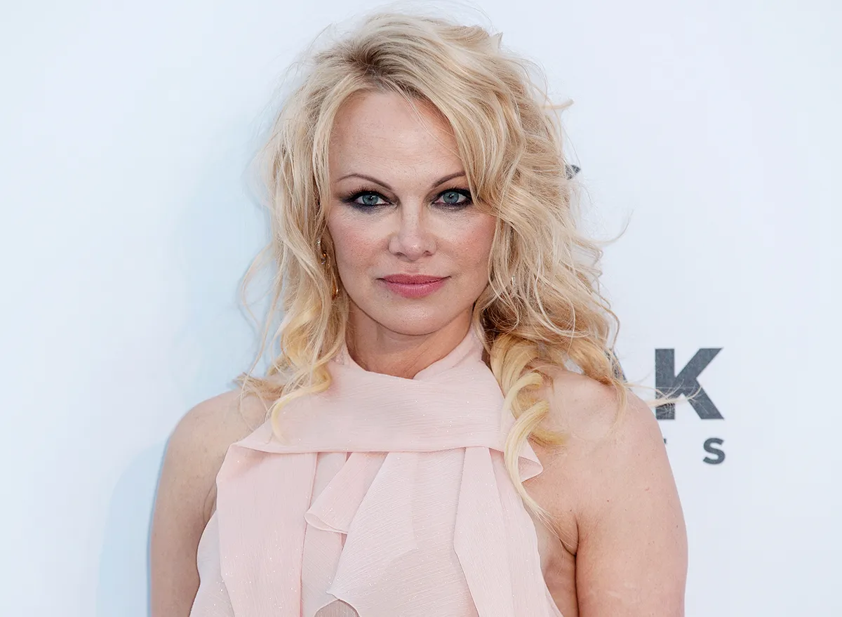 19 Amazing Bodies of '90s Icons