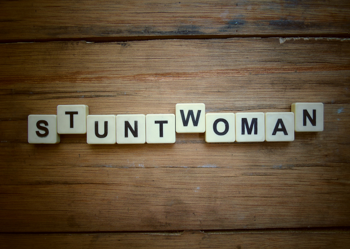 FBI: International Star Heida Reed Shares Swimsuit Photo From Los ...