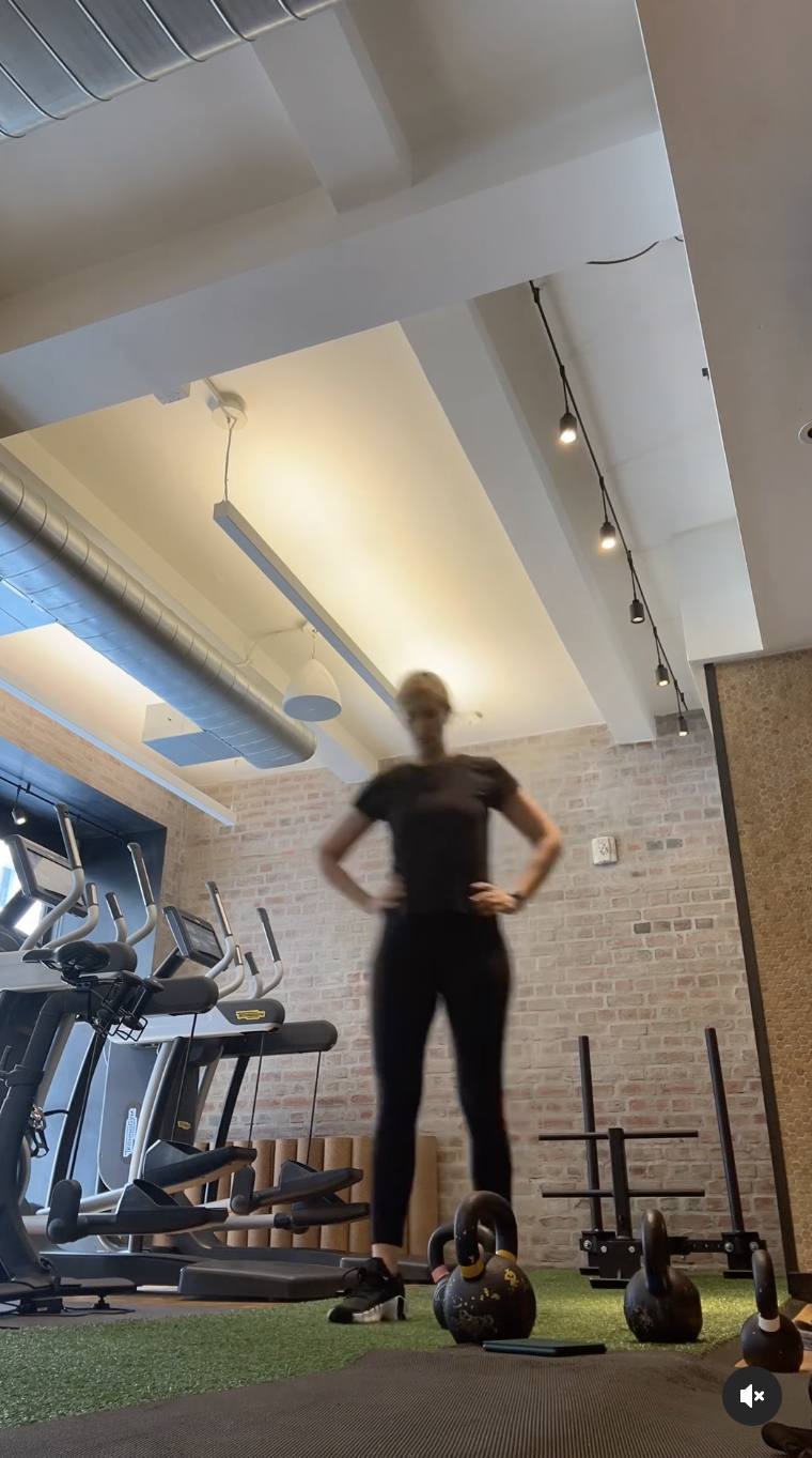 The Neighborhood Star Beth Behrs Shares Swimsuit Photo of "Sunday Vibes"