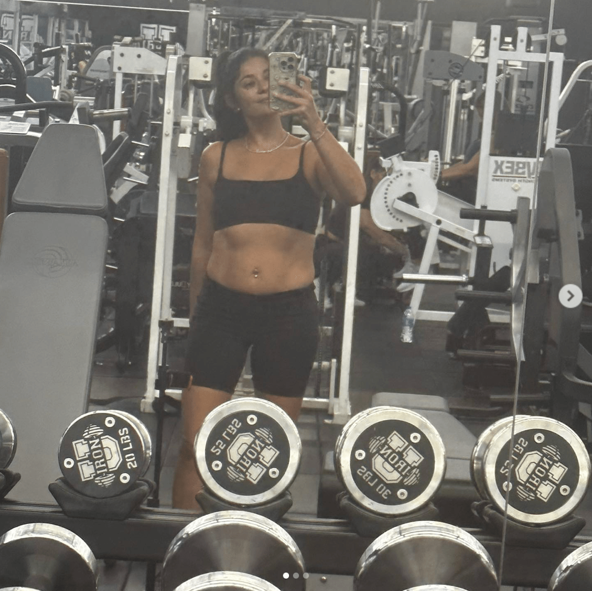 90 Day Fiance's Loren Brovarnik Shows Off Plastic Surgery in Swimsuit