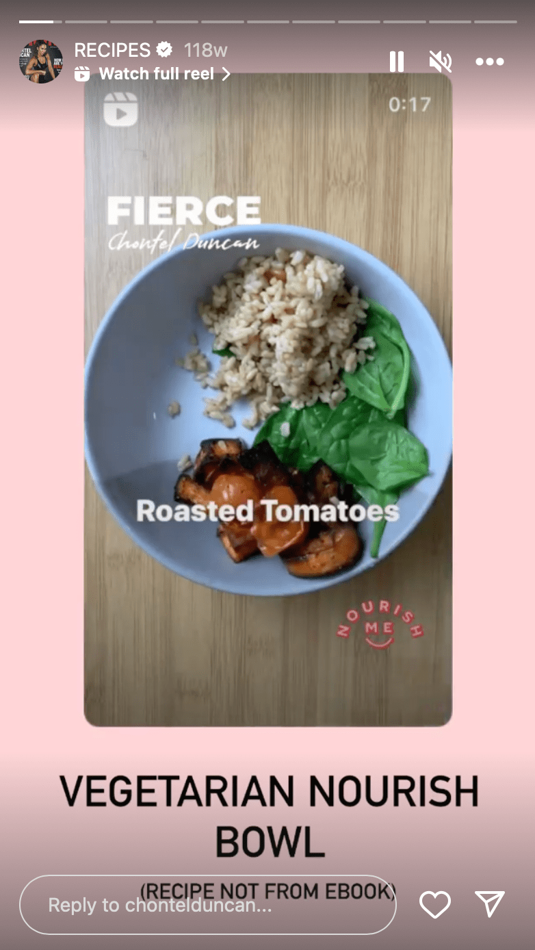 Fitness Influencer Chontel Duncan in Workout Gear is “On Top Of the World”