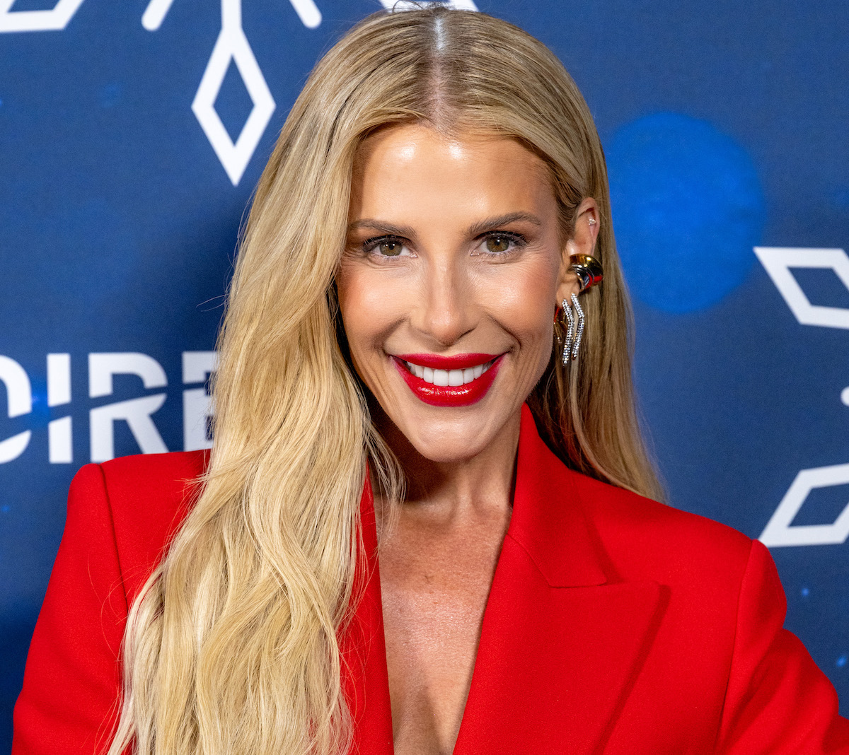 Million Dollar Listing Star Tracy Tutor in Two-Piece Workout Gear Says ...