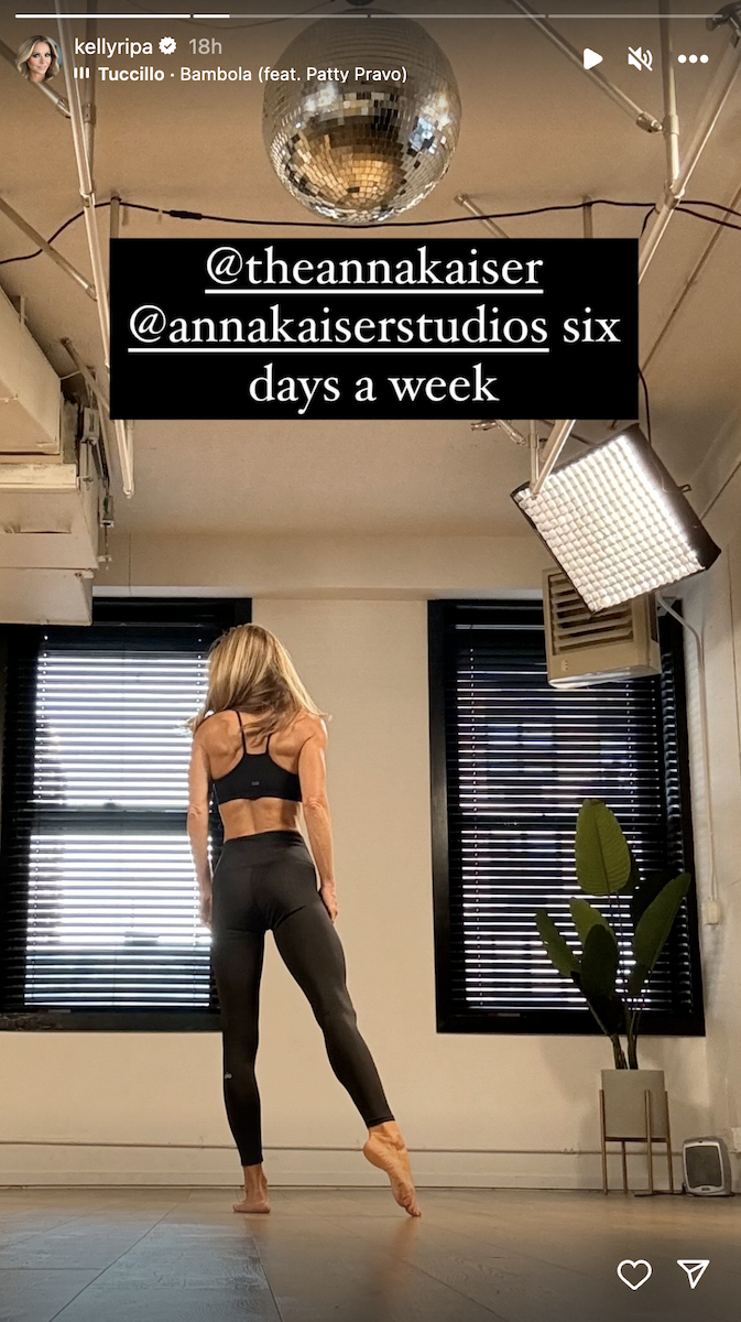 Kelly Ripa in Two-Piece Workout Gear Shares Workout Looking "Strong"