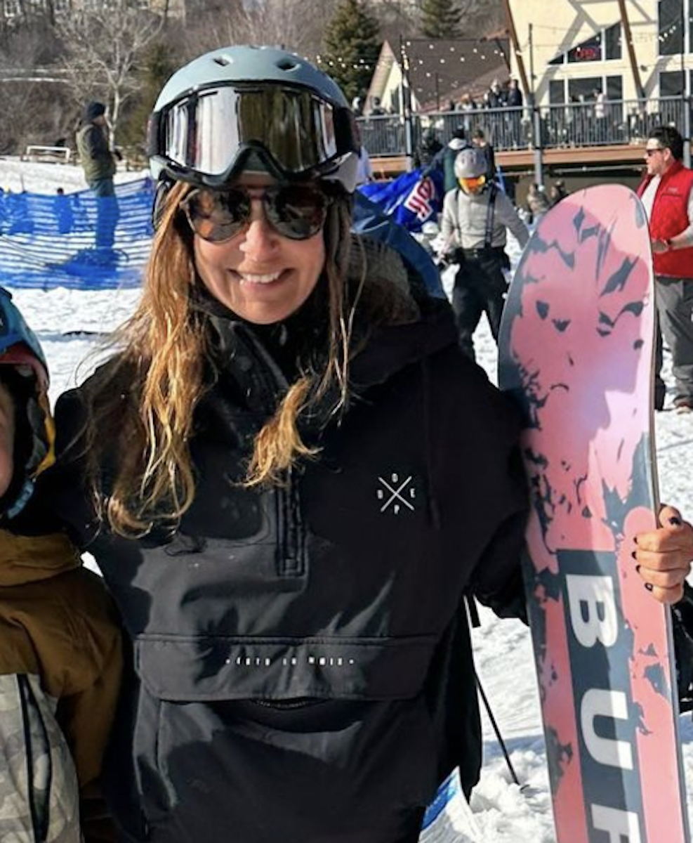 Golden Bachelor's Leslie Fhima Shares Swimsuit Photo From Costa Rica ...