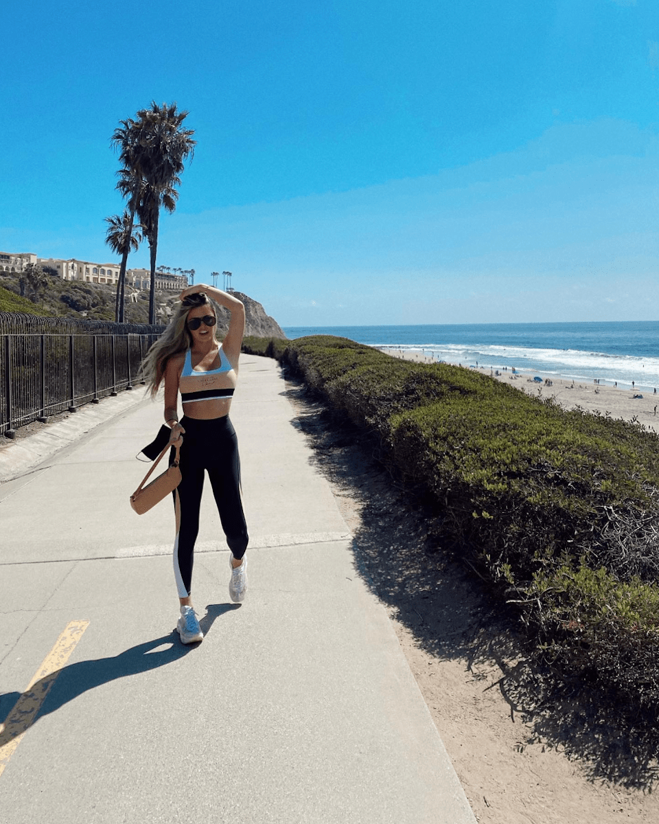 Josh Allen's Ex Brittany Williams Shows Off Abs As She "Woke Up in Cabo"