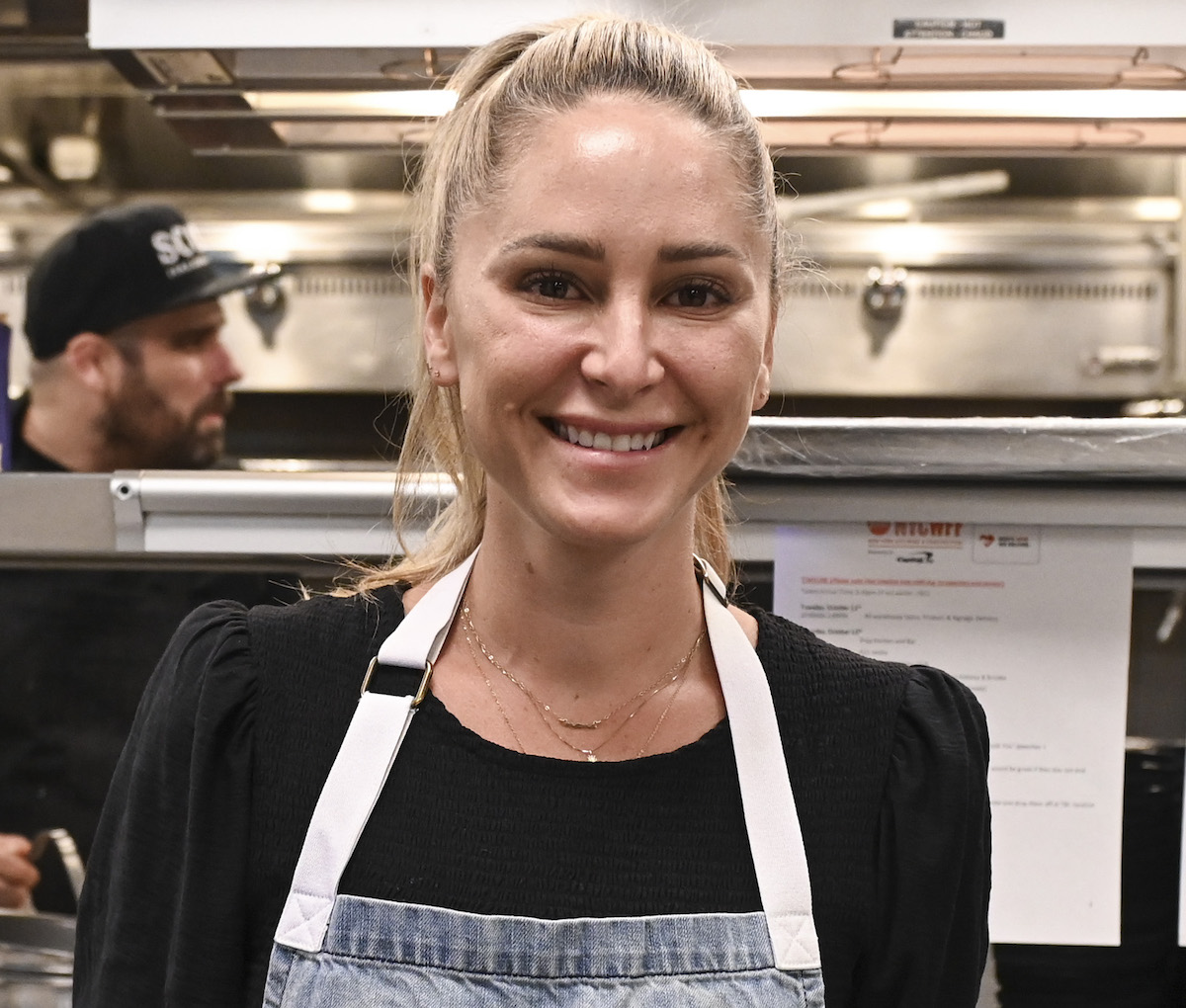 Top Chef Star Brooke Williamson in Workout Gear Shares Selfie — Celebwell