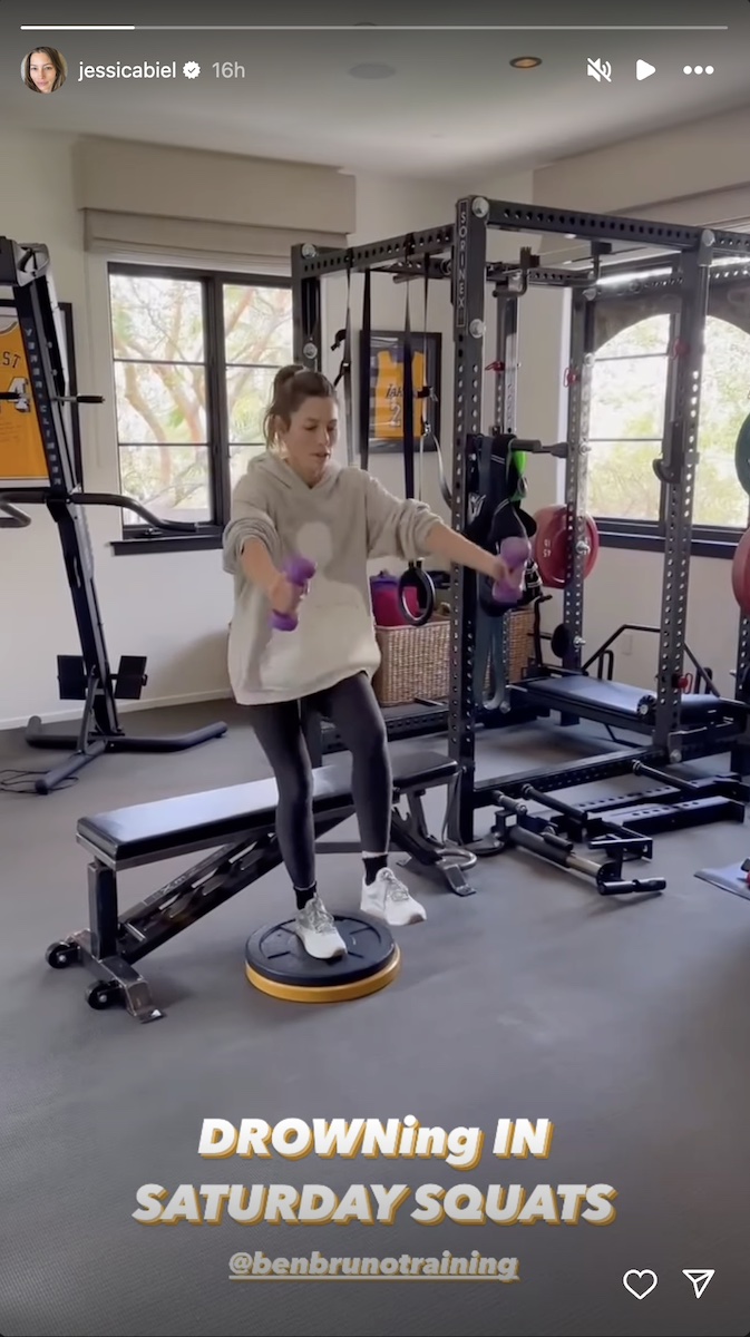 Jessica Biel in Workout Gear Does "Saturday Squats"