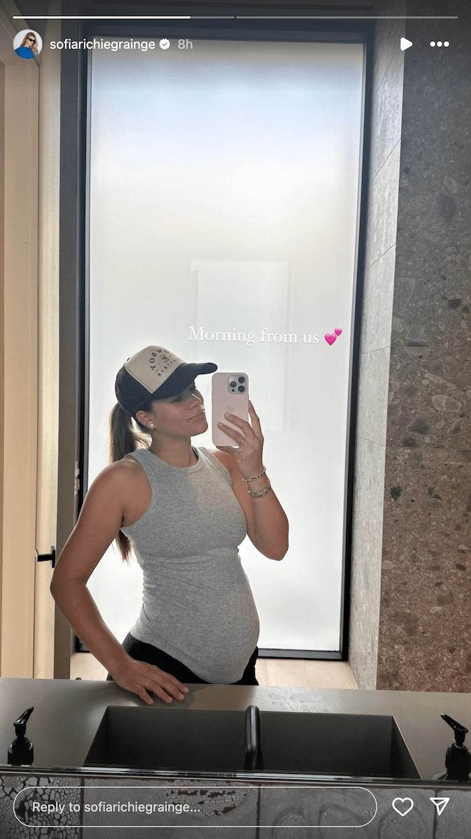 Sofia Richie Grainge in Two-Piece Workout Gear Shares “Morning From Us”