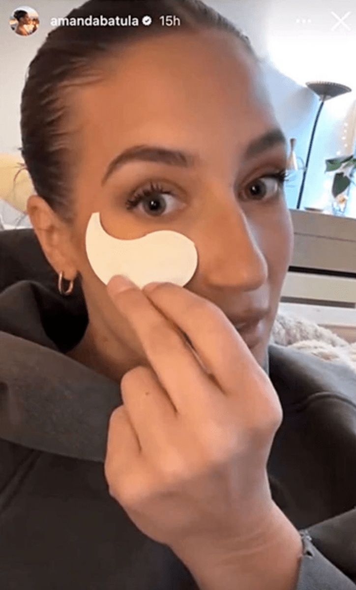 Amanda Batula in Two-Piece Workout Gear Says "Sup Baby"