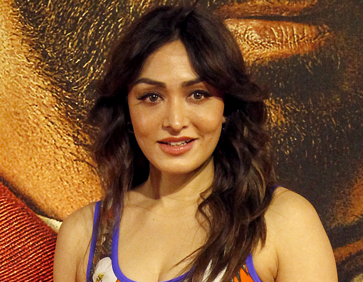 Khushali Kumar Shows Off Fit Figure as "Summer is Here"