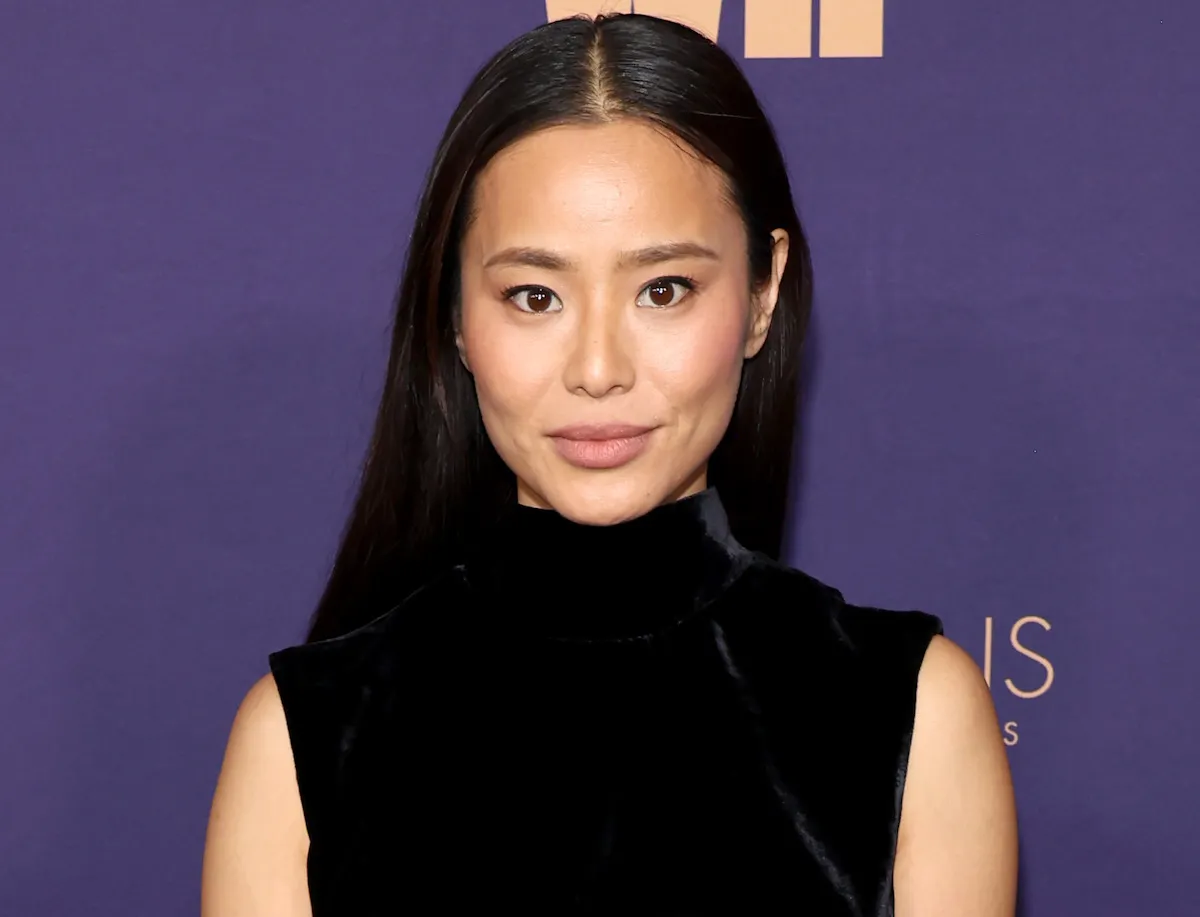 Jamie Chung in Two-Piece Workout Gear Says "What a Way to Kick Off the ...