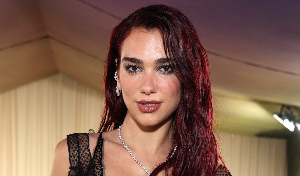 Dua Lipa In Workout Gear Posts Special Gym Selfie dua-lipa-in-workout-gear-posts-special-gym-selfie