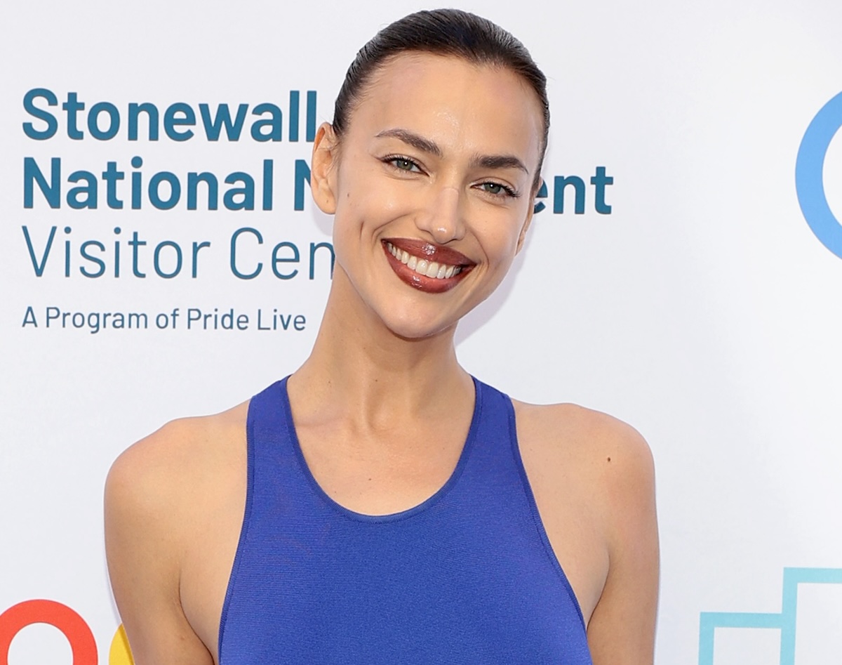 Fashion Model Irina Shayk in Two-Piece Workout Gear Shares "Gym With a ...