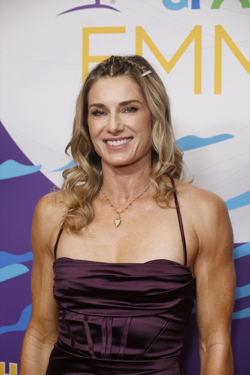 Scarlett Johansson's Stunt Double Heidi Moneymaker in Two-Piece Workout ...