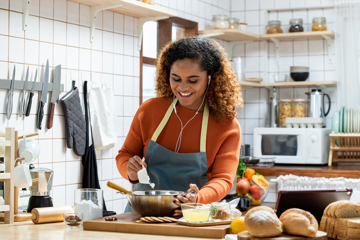Kiki Rice in Two-Piece Workout Gear Looks "Amazing"
