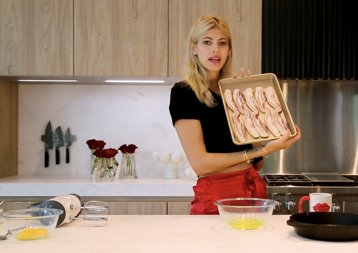 Model Devon Windsor Shows Off Fit Body Tanning, "Forever a Sun Girly"