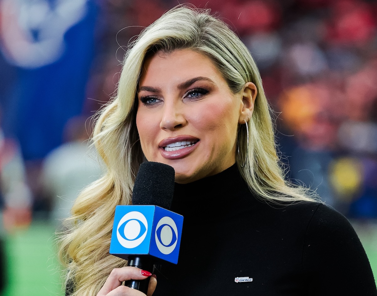 NFL Sideline Reporter Melanie Collins in Two-Piece Workout Gear Says ...