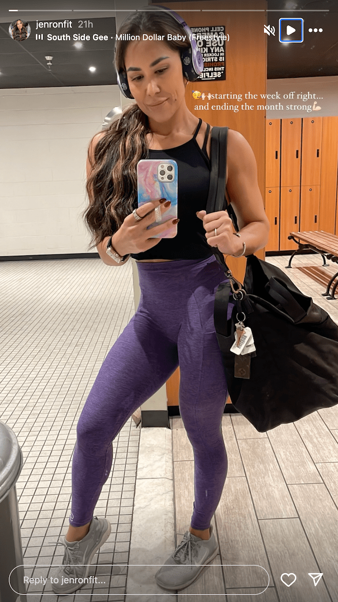 IFBB Pro Jennifer Ronzitti in Two-Piece Workout Gear is "Ending the ...