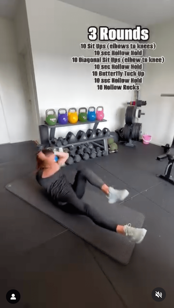 CrossFit Athlete Kristin Holte in Two-Piece Workout Gear Shares "Core ...