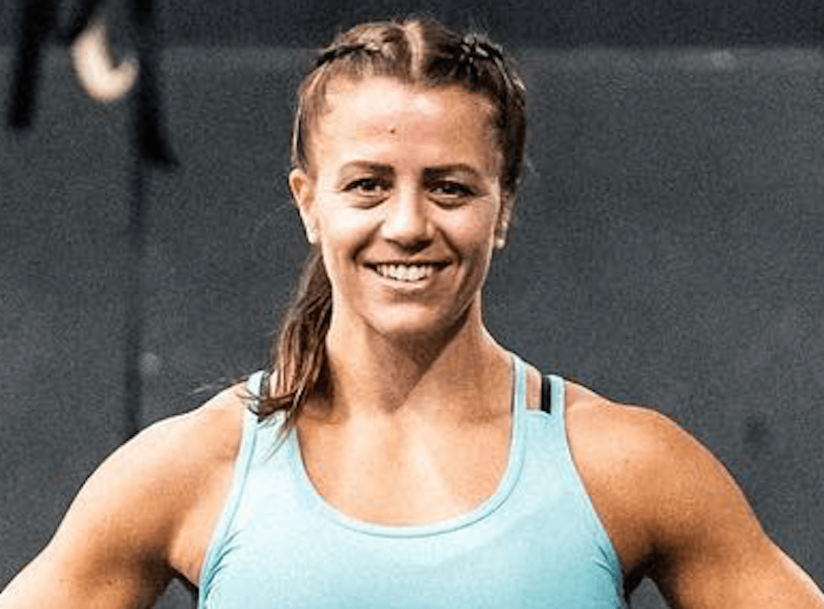 CrossFit Athlete Kristin Holte in Two-Piece Workout Gear Shares "Core ...