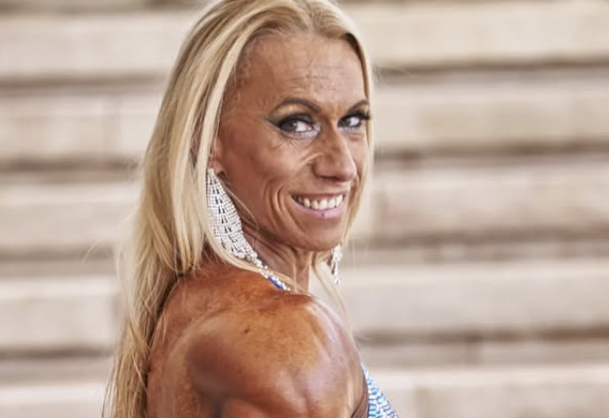 Bodybuilder Alida Opre In Two-Piece Workout Gear Shares "Fitness ...