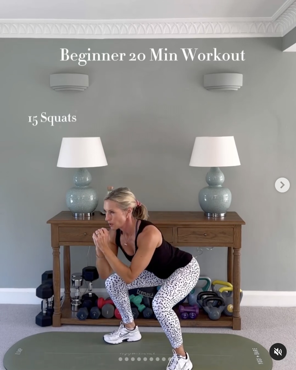 Caroline's Circuits' Caroline Idiens in Two-Piece Workout Gear Shares ...