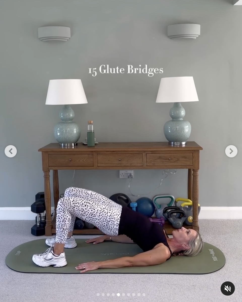 Caroline's Circuits' Caroline Idiens in Two-Piece Workout Gear Shares ...