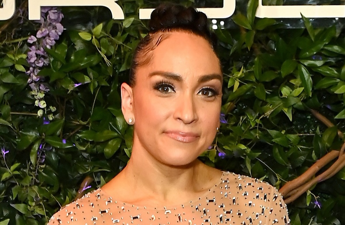 Fitness Influencer Robin Arzón in Two-Piece Workout Gear Shares "Chest ...