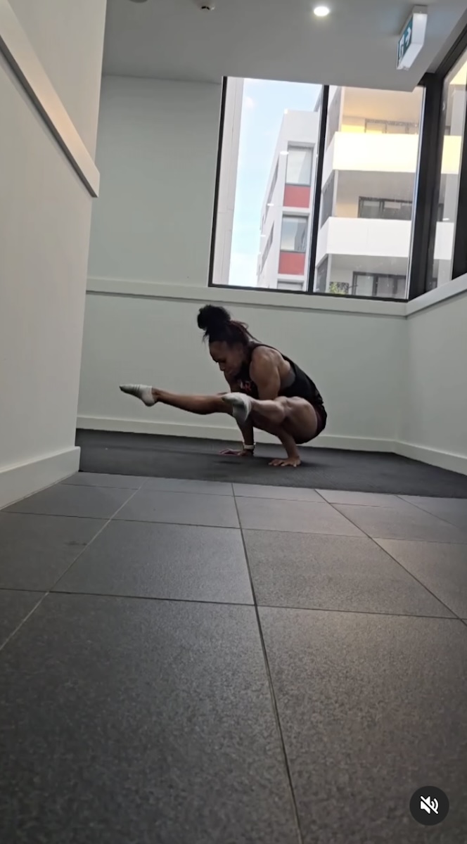 Alethea Boon in Two-Piece Shares "30-Day Challenge" — Celebwell