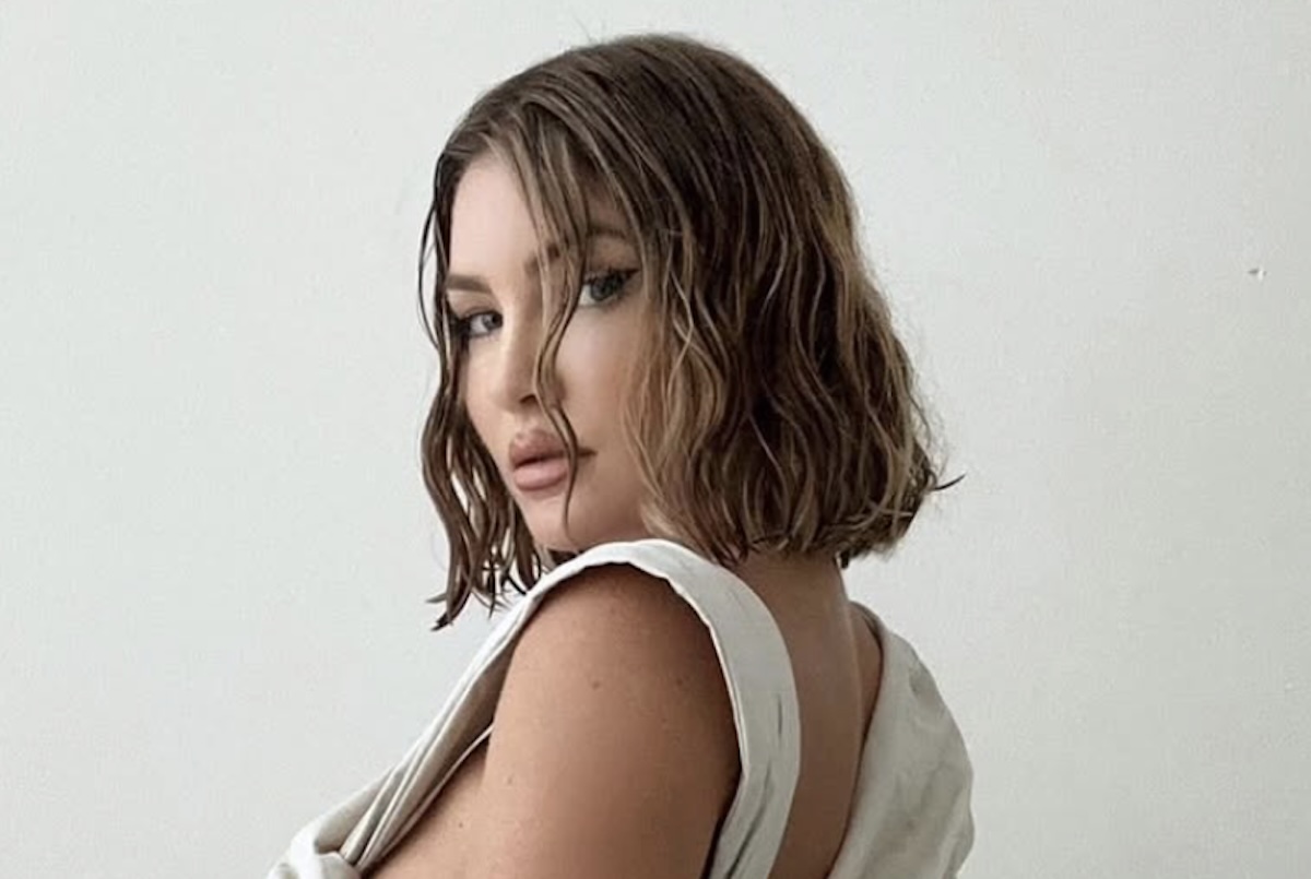 Fitness Model Cassandre Davis in Two-Piece Workout Gear is "Flat Flat"