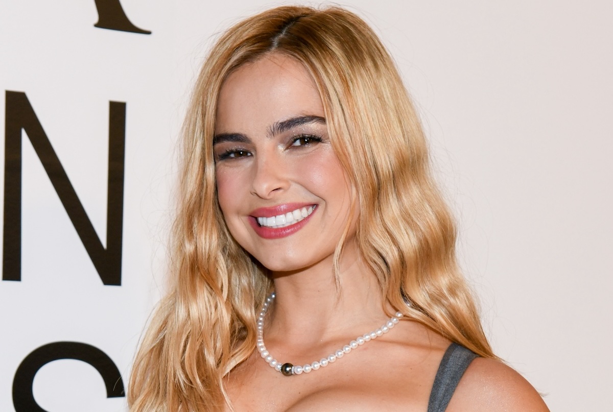 Addison Rae in Two-Piece Workout Gear Says "Miss Aqua, You Need Her ...