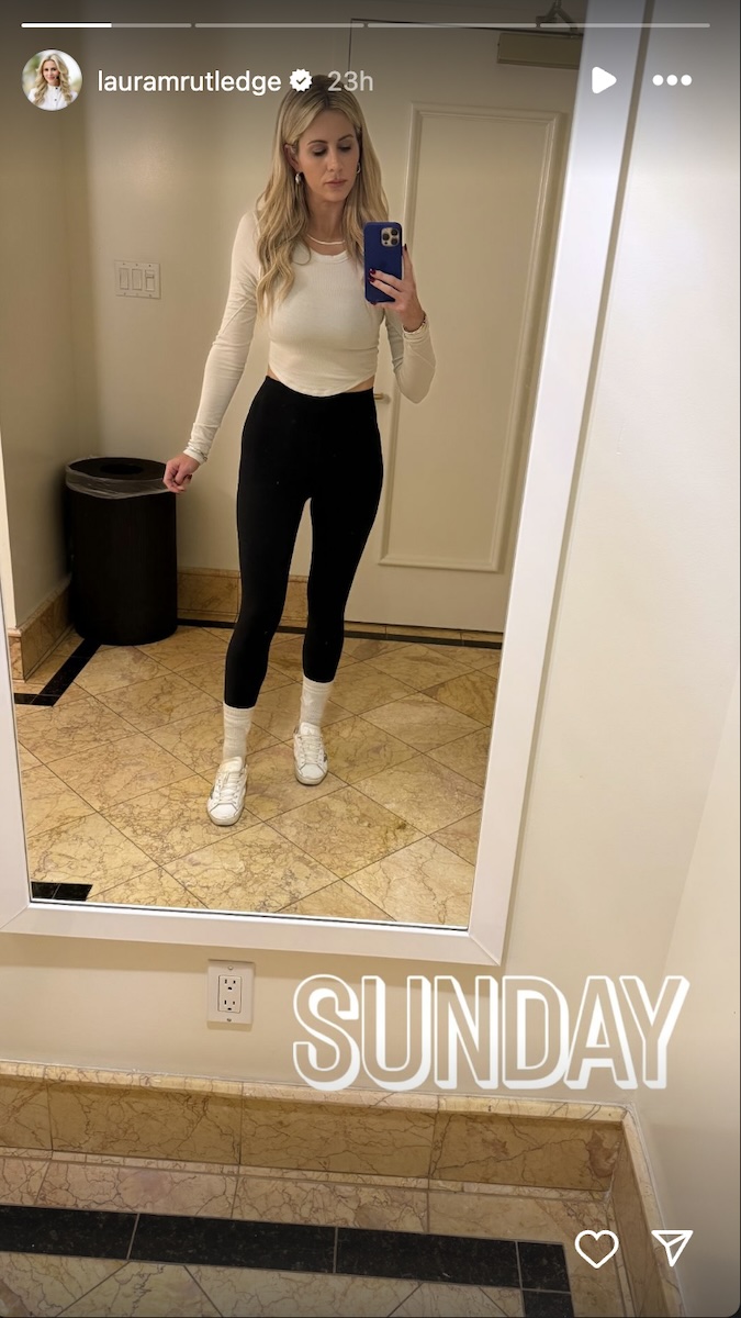 Monday Night Football Star Laura Rutledge in Two-Piece Workout Gear ...