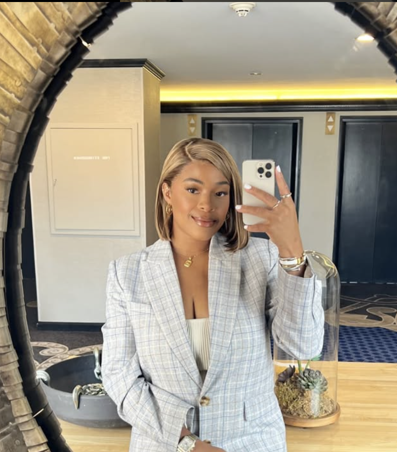 "The Challenge's" Kam Williams In Workout Gear Does "Pull-Ups" — Celebwell